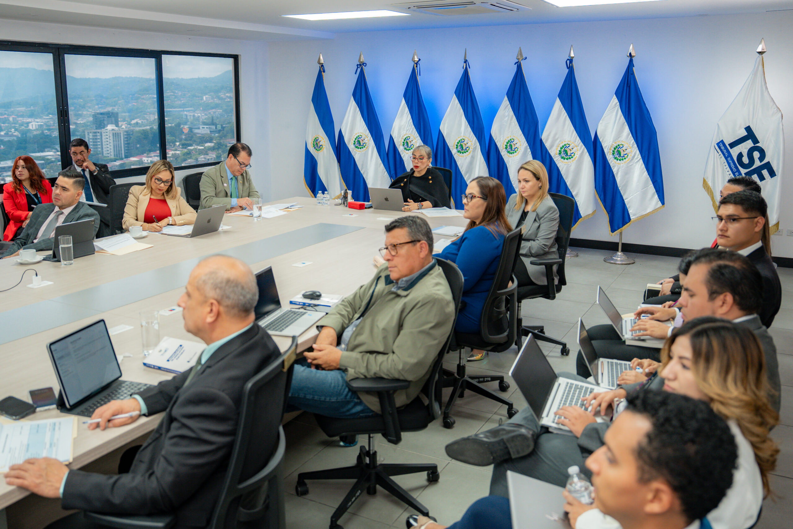 Magistrados del TSE evalúan los 46 programasque conformarán el PLAGEL ...